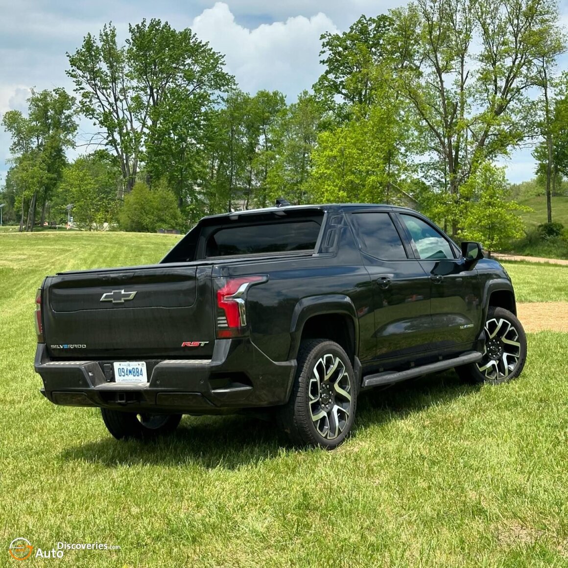 The Fully Electric Chevrolet Silverado EV RST- 754 HP | Auto Discoveries